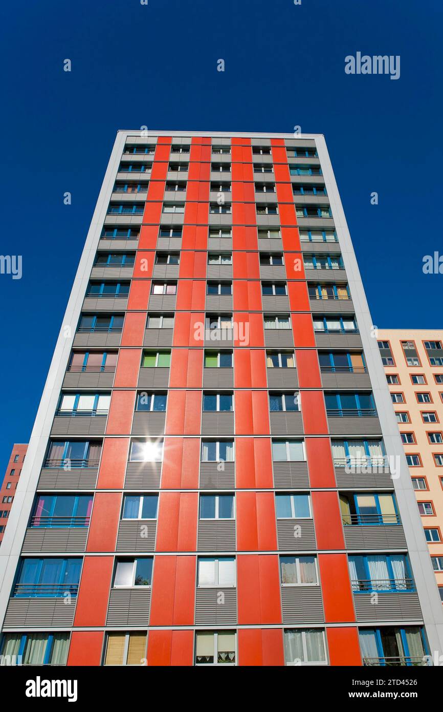 Ugly tower blocks hi-res stock photography and images - Alamy