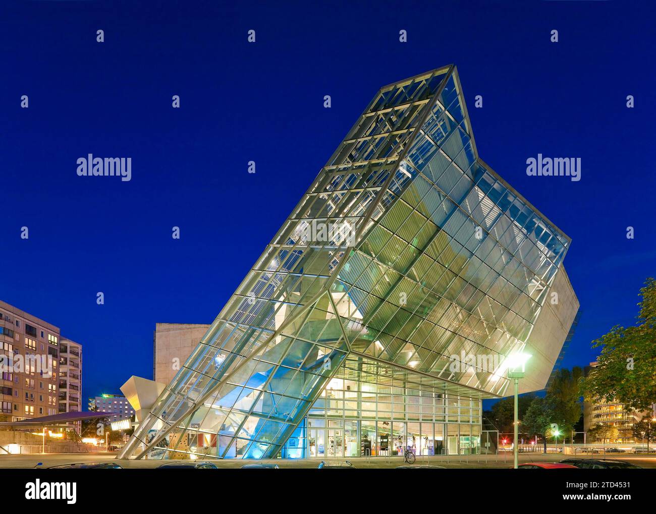 Ufa - or Kristallpalast Dresden. Architect: Coop Himmelb (l) au Construction period: 1996-98 ...