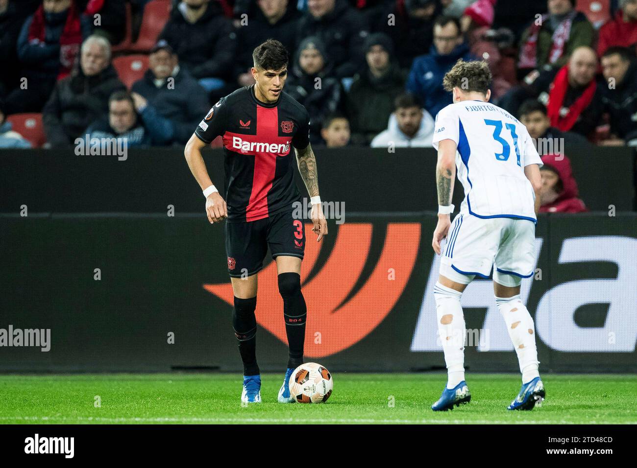 Piero Hincapie (Bayer 04 Leverkusen, #3), Mathias Fjortoft Lovik (Molde ...