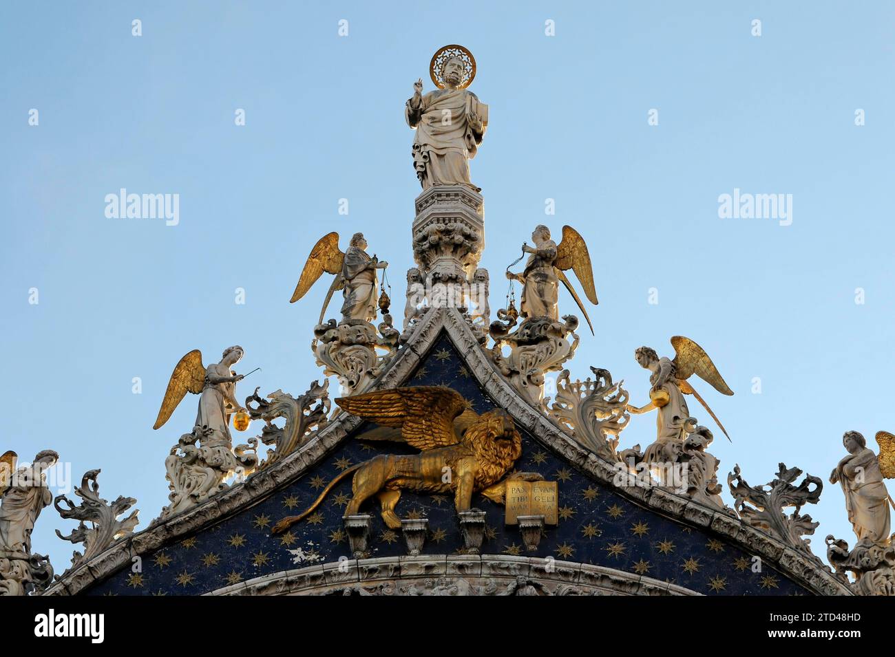 Statue of St Mark the Evangelist, St Mark's Basilica, St Mark's Square ...