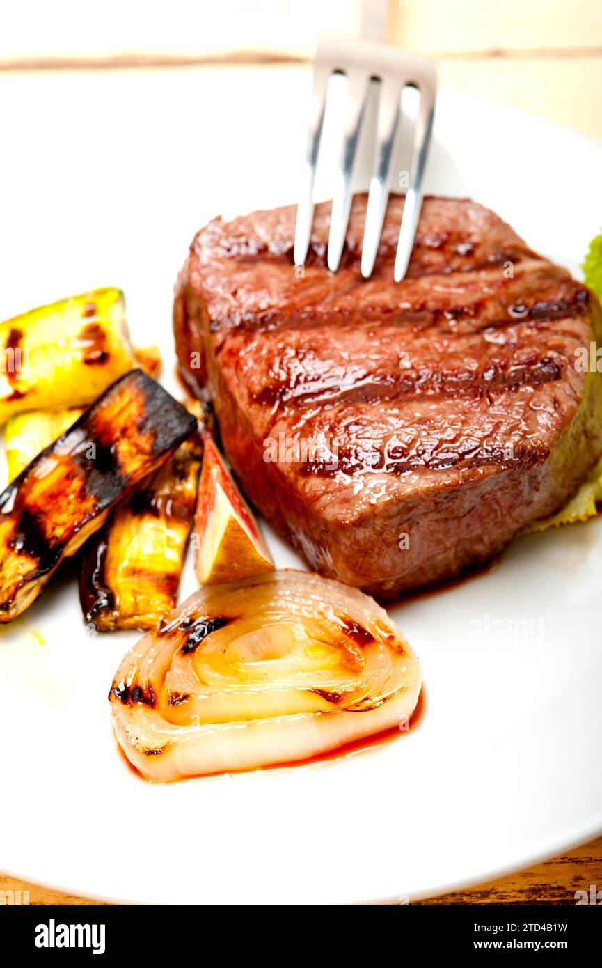 Grilled fresh beef filet mignon and vegetables Stock Photo - Alamy