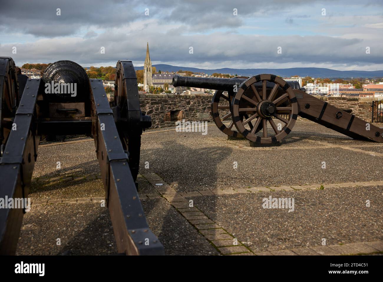 Canons at the Royal Bastion on the Derry Walls, Derry/Londonderry ...