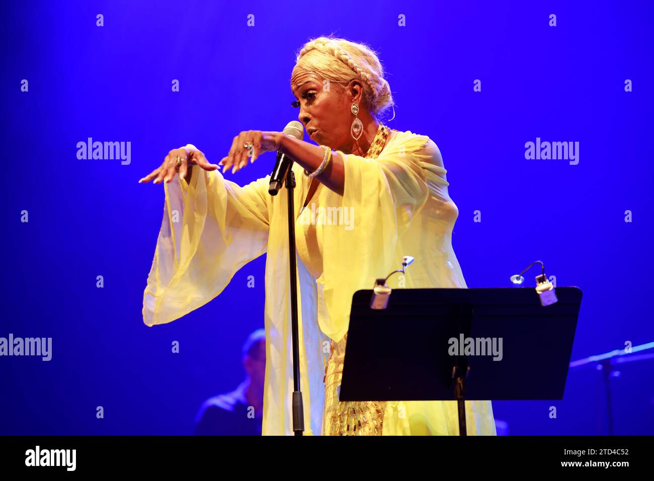 American singer Toni Green. Daughter of a jazz singer and trumpeter ...