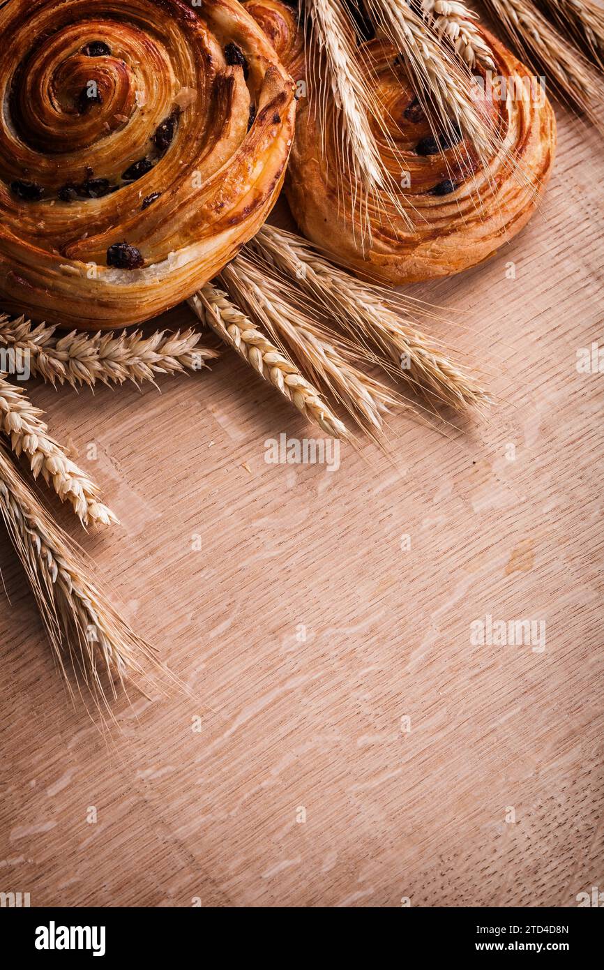 Baked golden bakery hi-res stock photography and images - Alamy
