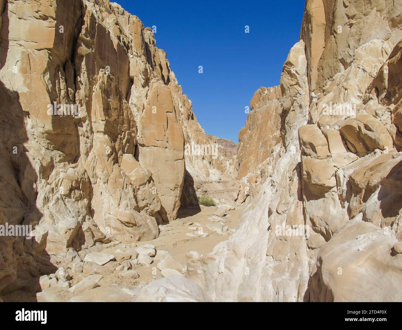 Rocks, narrow valley, White Canyon, southern Sinai, Egypt Stock Photo ...