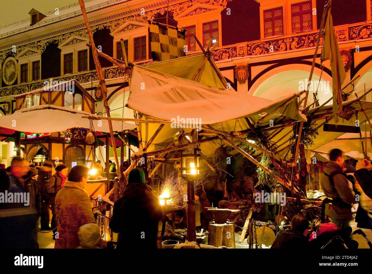 The nostalgic Christmas market in the stable yard of Dresden's ...
