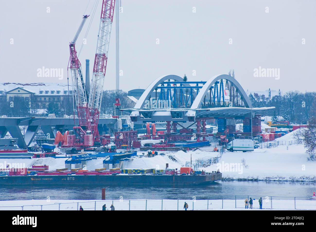 Waldschloesschen bridge final assembly Stock Photo - Alamy