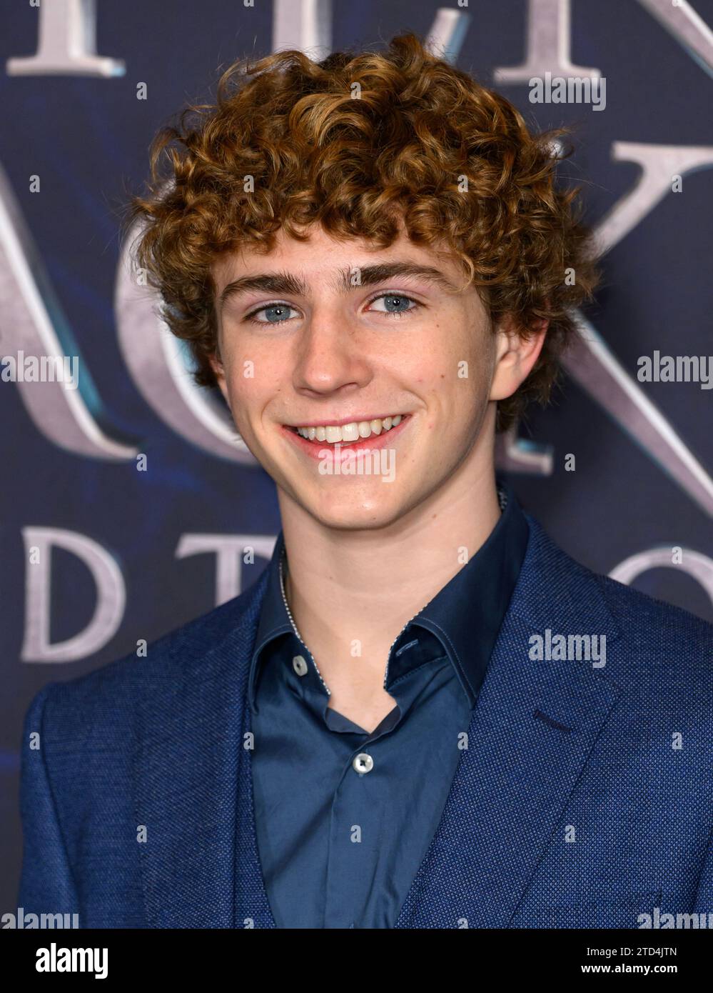 Walker scobell percy jackson and the olympians hi-res stock photography ...