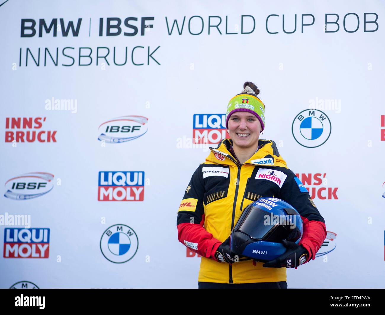 Lisa Buckwitz (Deutschland) jubelt ueber den Sieg bei der Siegerehrung ...