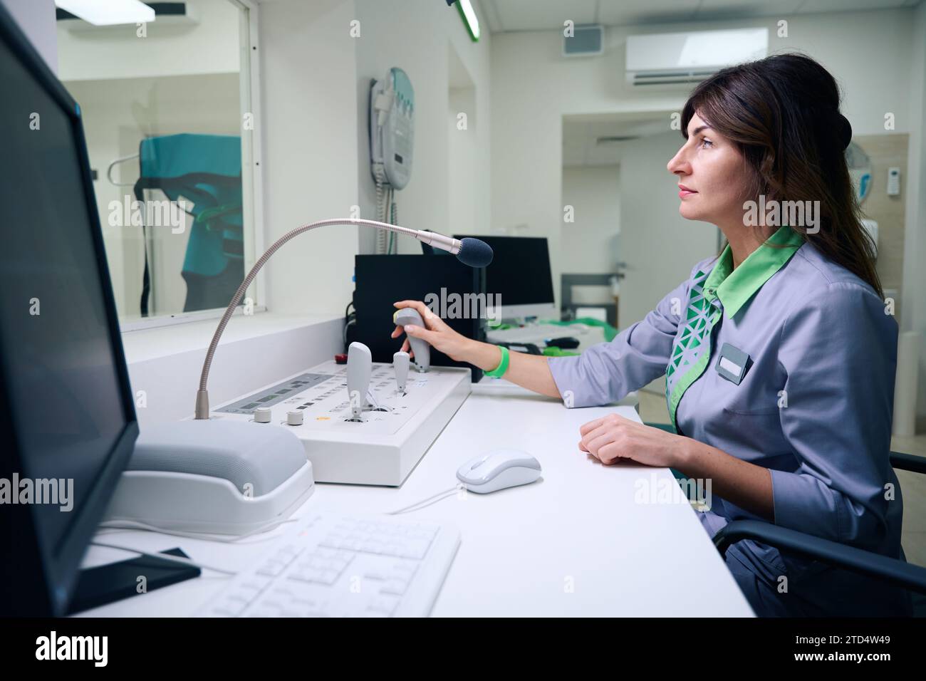 Medical digital radiography system hi-res stock photography and images ...