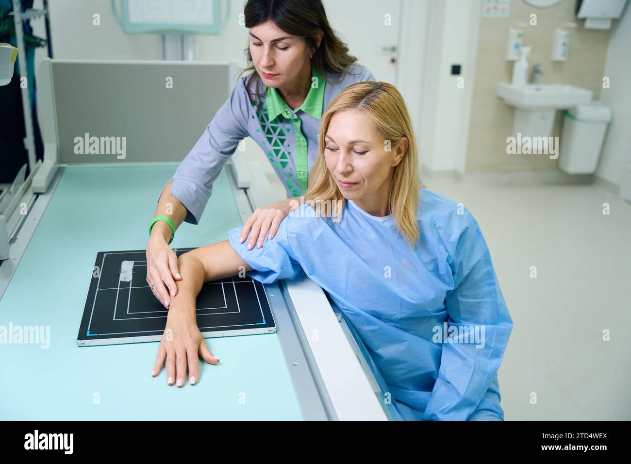 Radiographic technologist hi-res stock photography and images - Alamy