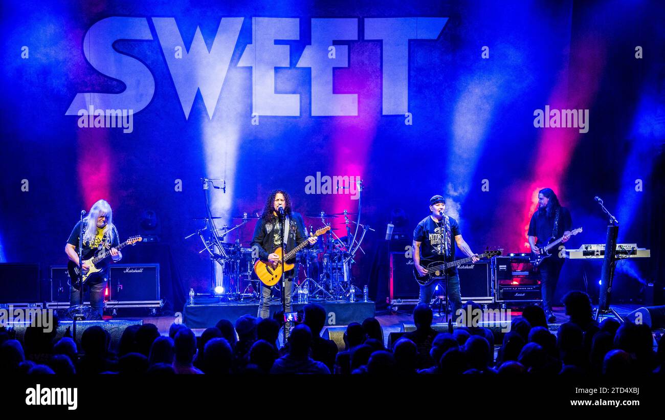 Apex stage hi-res stock photography and images - Alamy