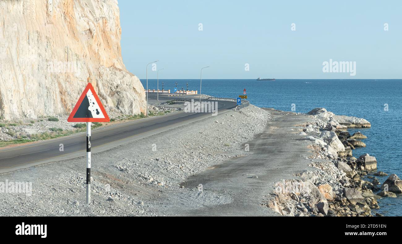 Falling /Fallen rocks sign Khasab Coastal Road 02 in Musandam, Oman ...