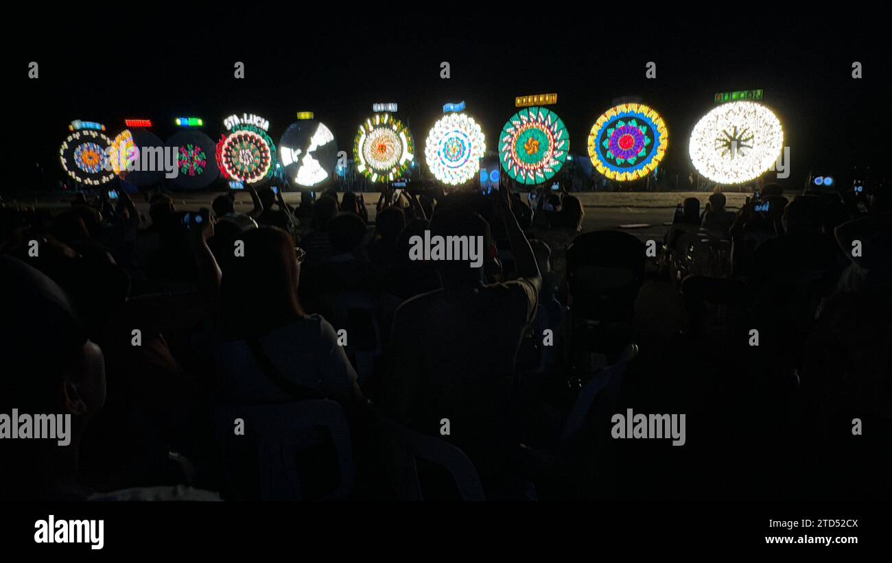 San Fernando City, Pampanga, Philippines. 16th December 2023. Ten giant ...