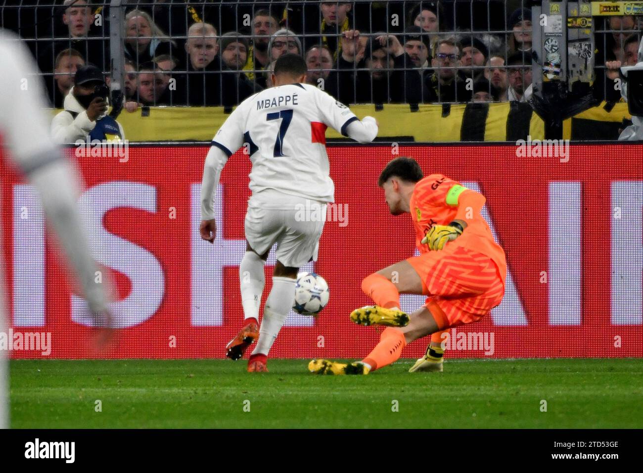 Fussball; Spieltag 06; Matchday 06; Gruppenphase; Group Stage; Gruppe F, Group F; UEFA Champions ...