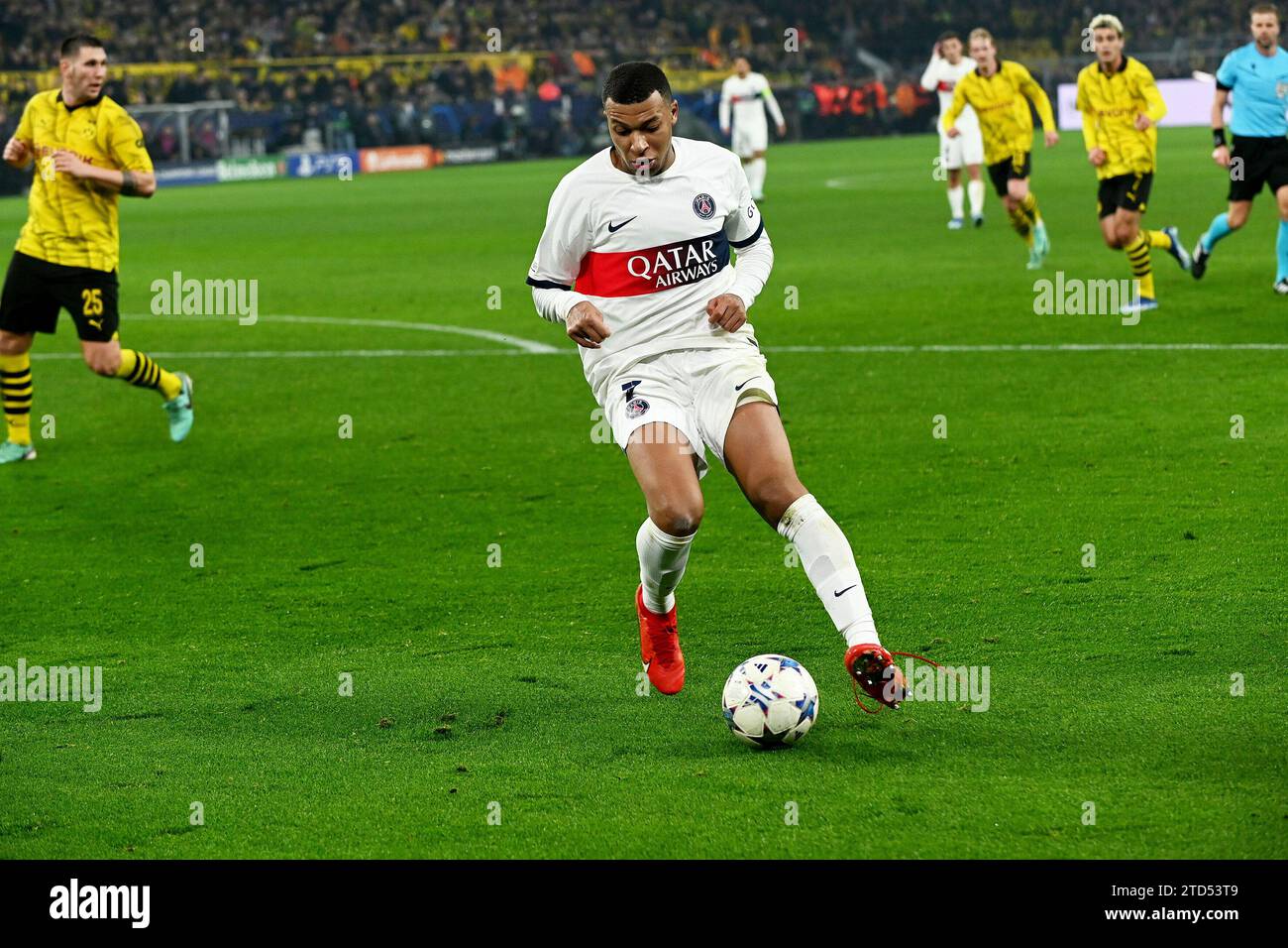 Fussball; Spieltag 06; Matchday 06; Gruppenphase; Group Stage; Gruppe F, Group F; UEFA Champions ...