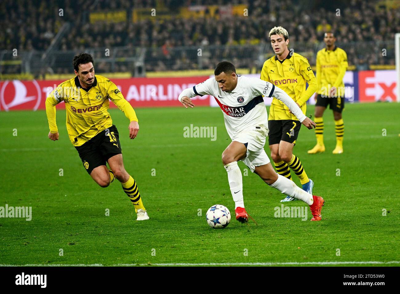 Fussball; Spieltag 06; Matchday 06; Gruppenphase; Group Stage; Gruppe F, Group F; UEFA Champions ...