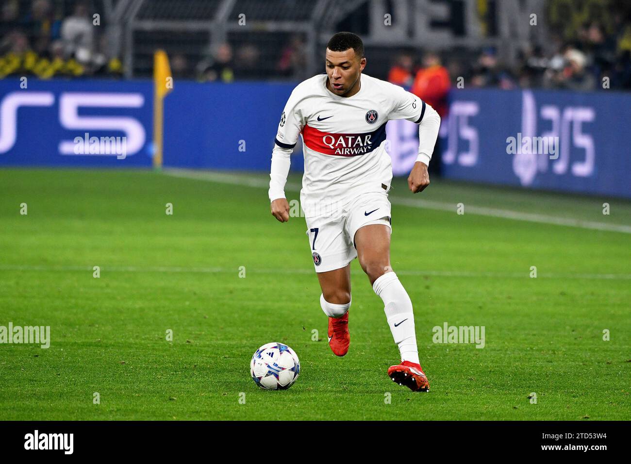 Fussball; Spieltag 06; Matchday 06; Gruppenphase; Group Stage; Gruppe F, Group F; UEFA Champions ...