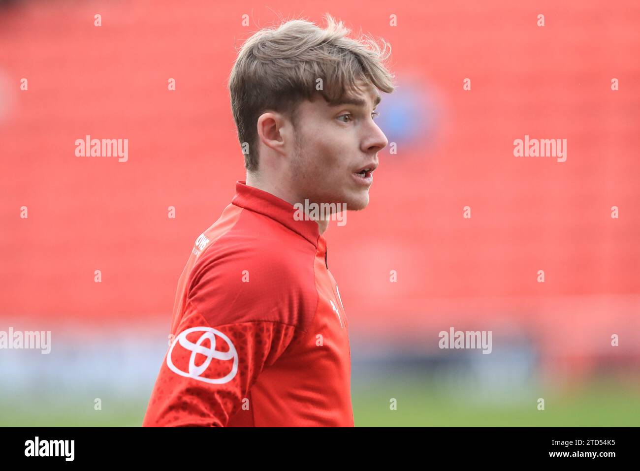 Luca Connell #48 of Barnsley in the pregame warmup session during the ...