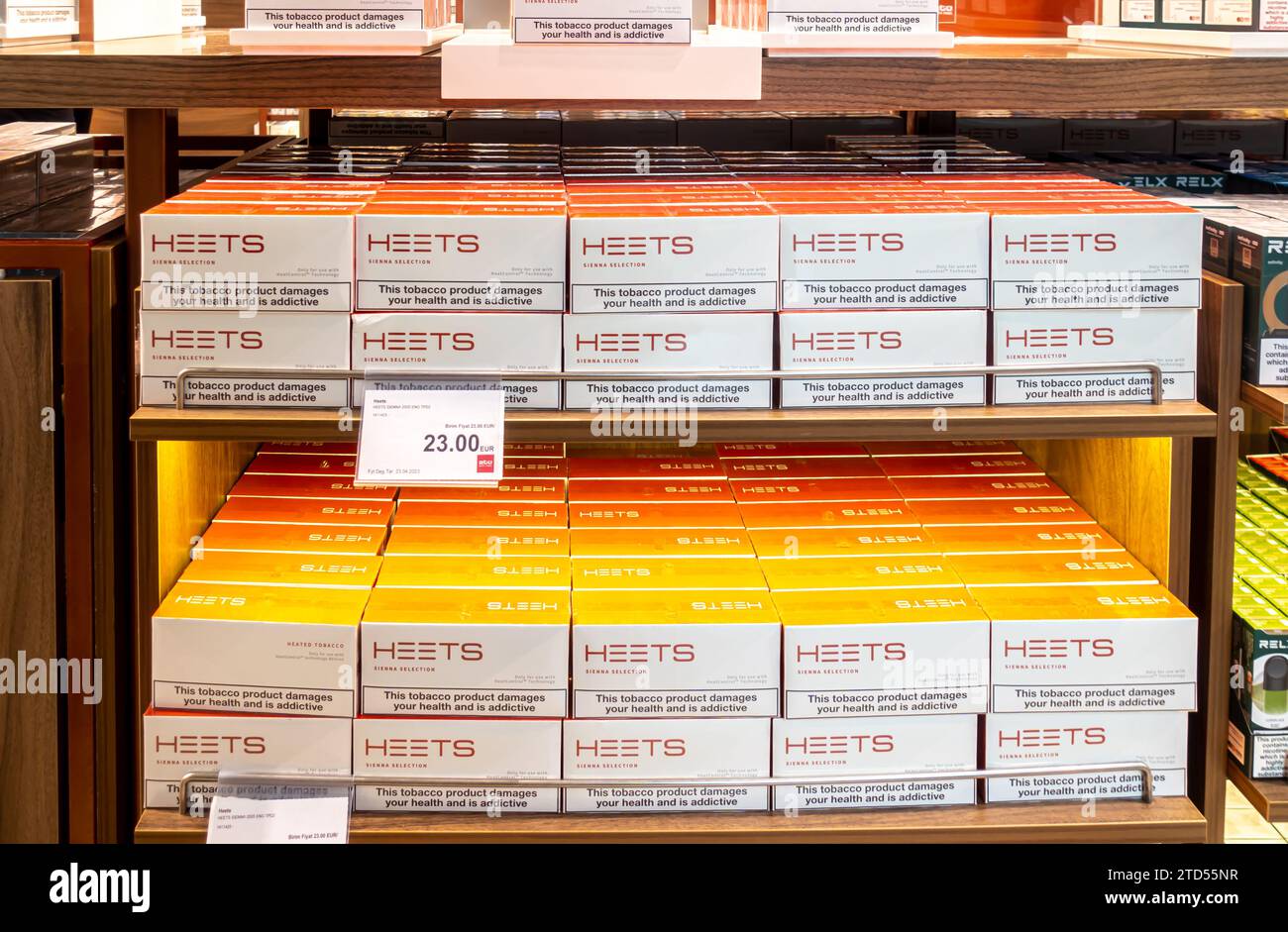 Heets heated tobacco hi-res stock photography and images - Alamy