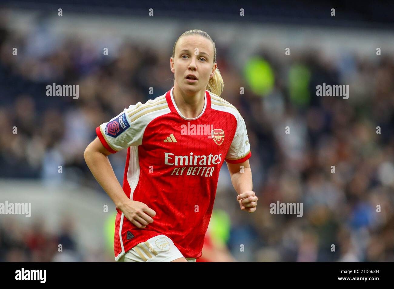 Beth england spurs hi-res stock photography and images - Alamy
