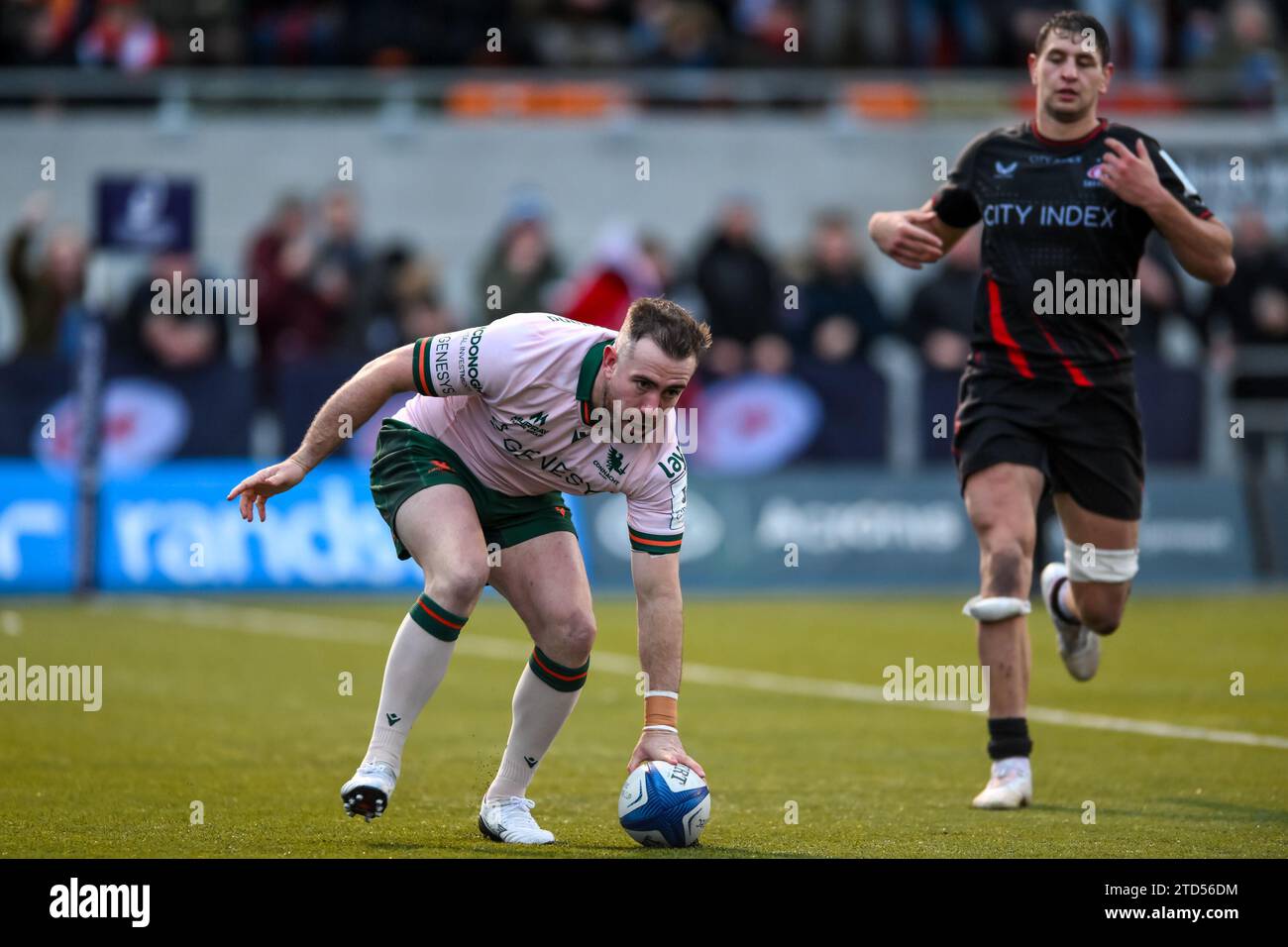 JJ Hanrahan of Connaght runs in a second half try during the European ...