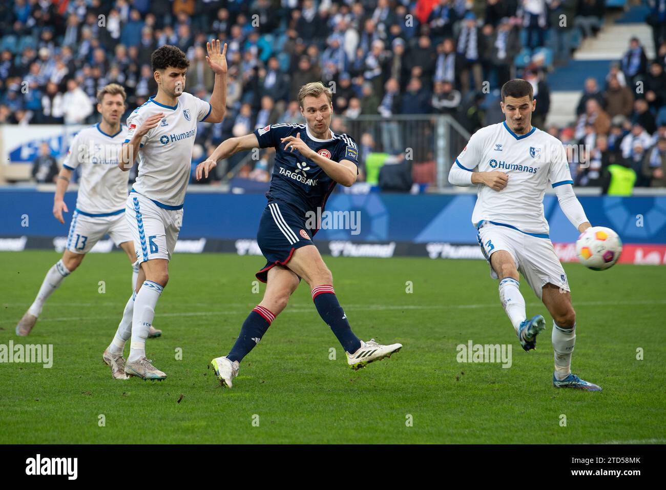 dpatop - 16 December 2023, Saxony-Anhalt, Magdeburg: Soccer: Bundesliga ...