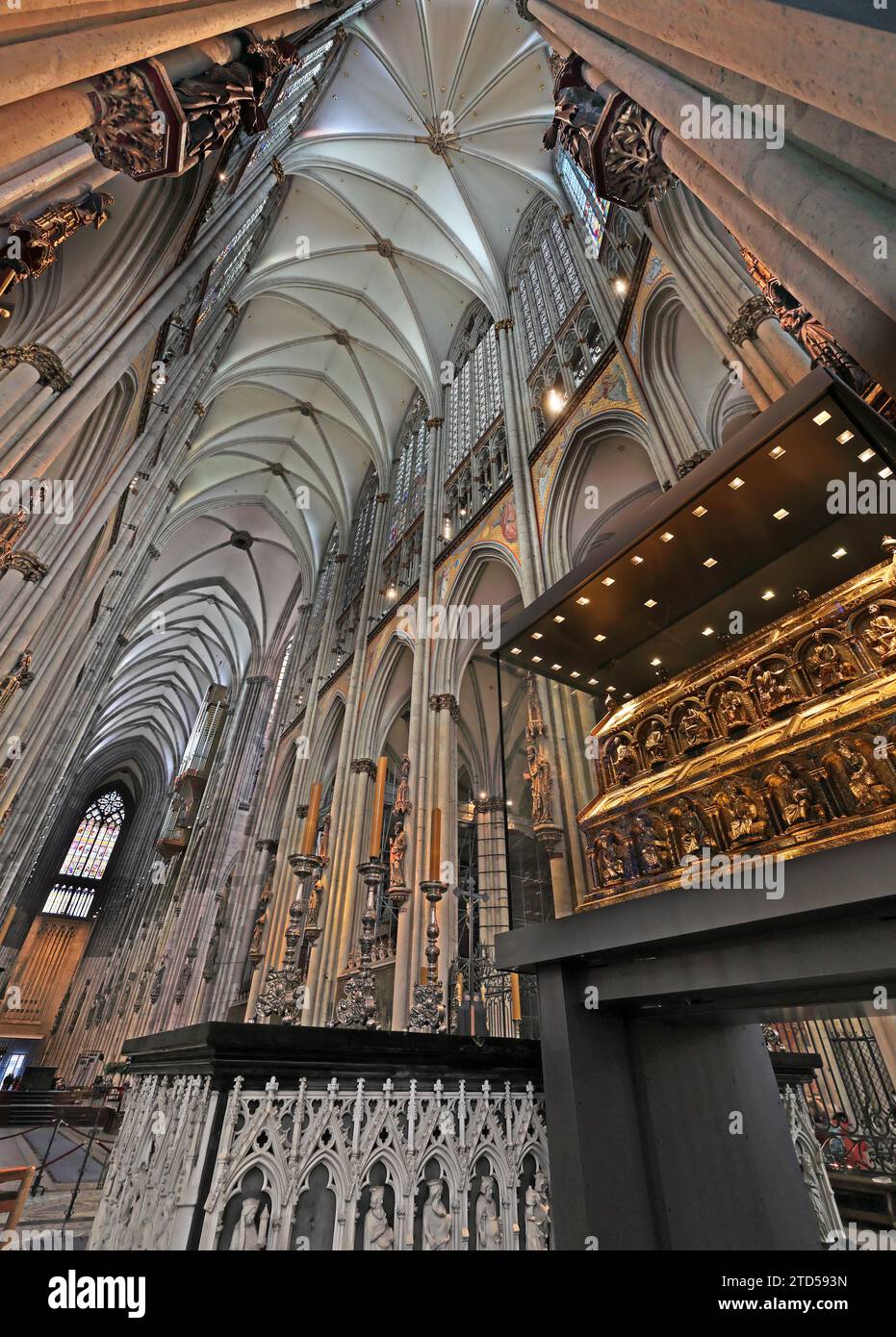 Interior of Cologne Cathedral (Kölner Dom), Cologne, Germany, showing ...
