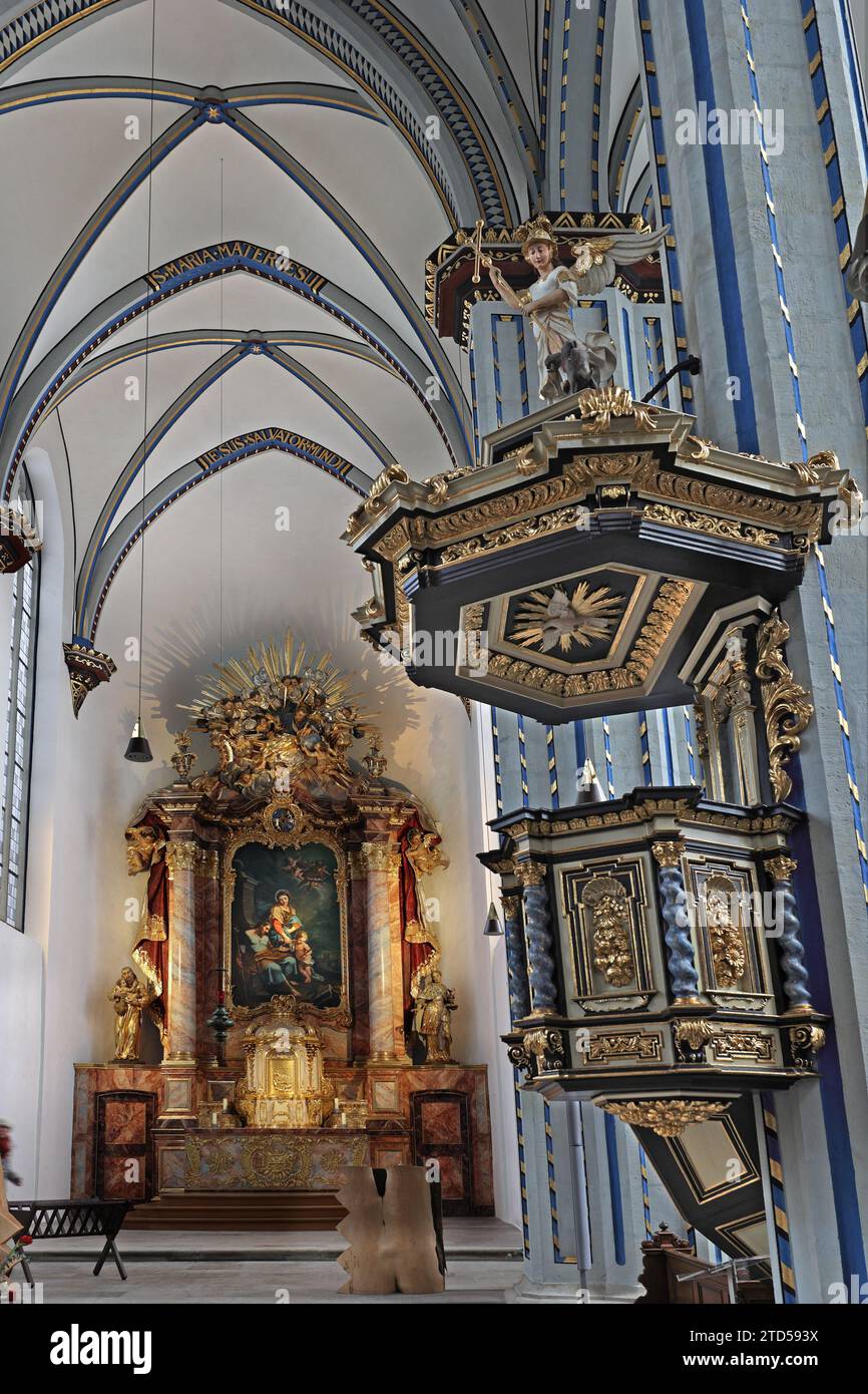 Catholic church of the holy name of jesus hi-res stock photography and images - Alamy