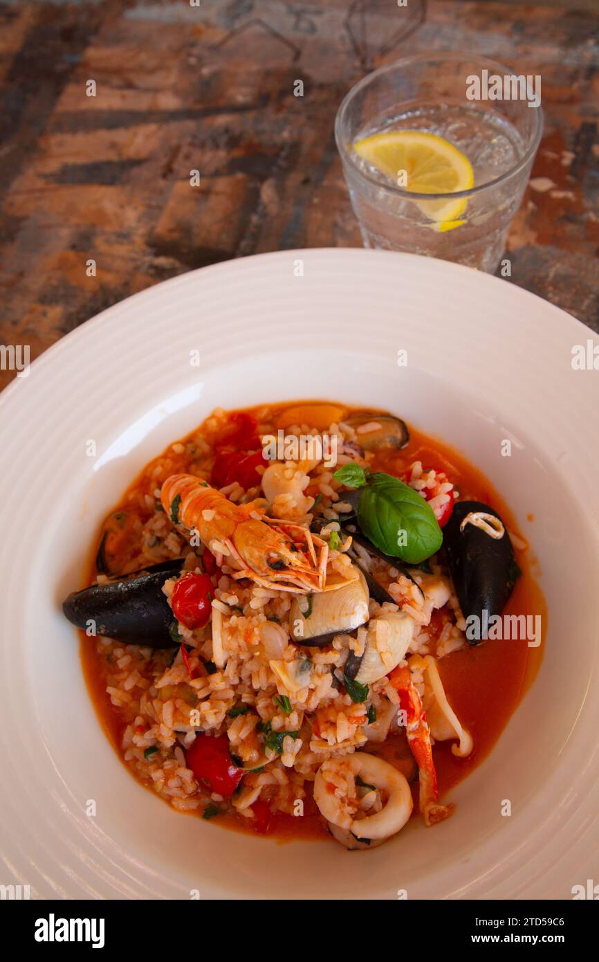 Shrimp risotto hi-res stock photography and images - Alamy