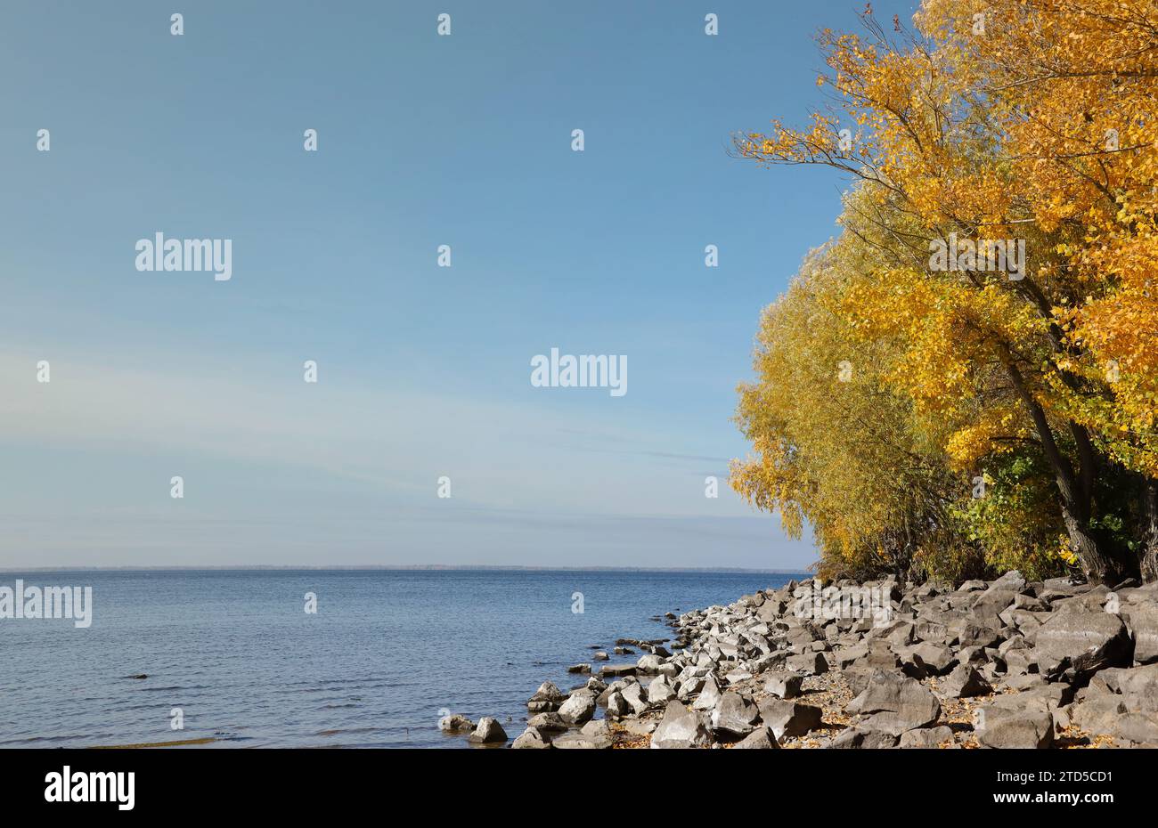 Beautiful autumn landscape with lake and multicoloral trees ...