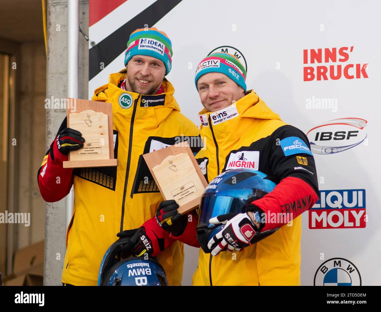 Francesco Friedrich, Alexander Schueller (Deutschland) auf dem Podium ...