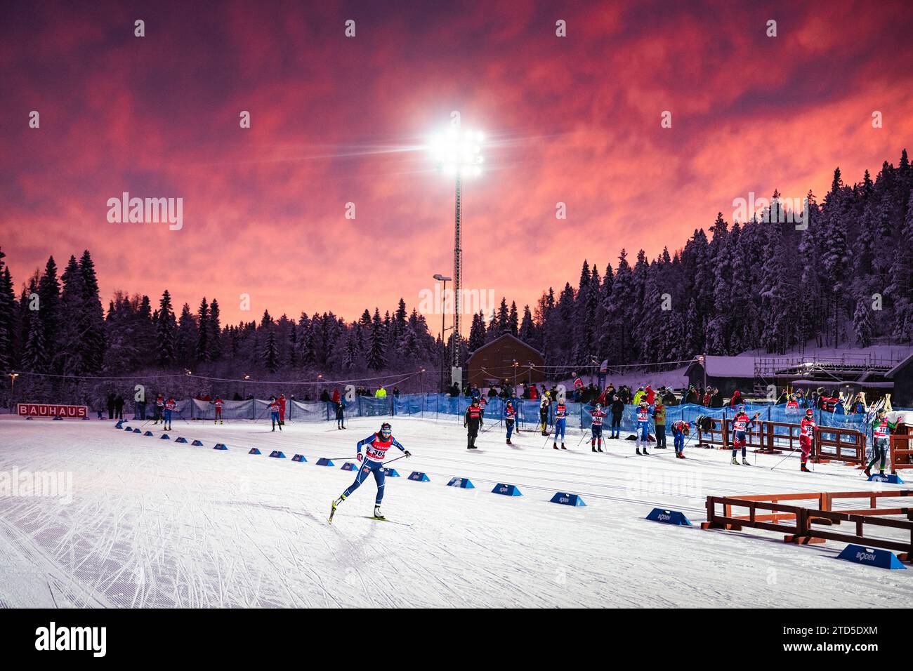 231216 Agnes Isaksson, Sävast Ski Team IF under prologen inför ...