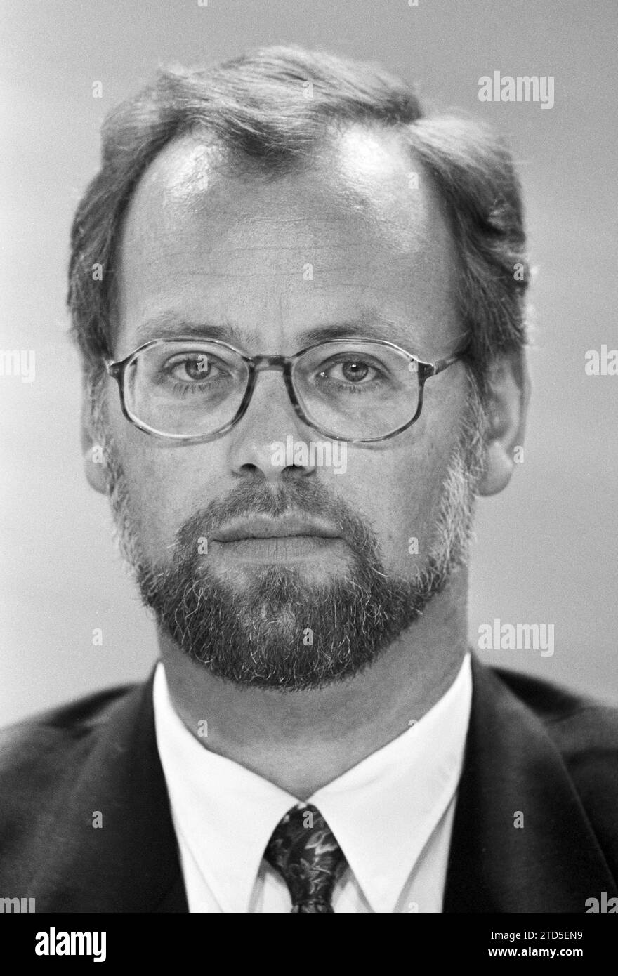 Deutschland, Essen, 25.06.1993 Archiv.: 41-42-05 SPD-Sonderparteitag in ...