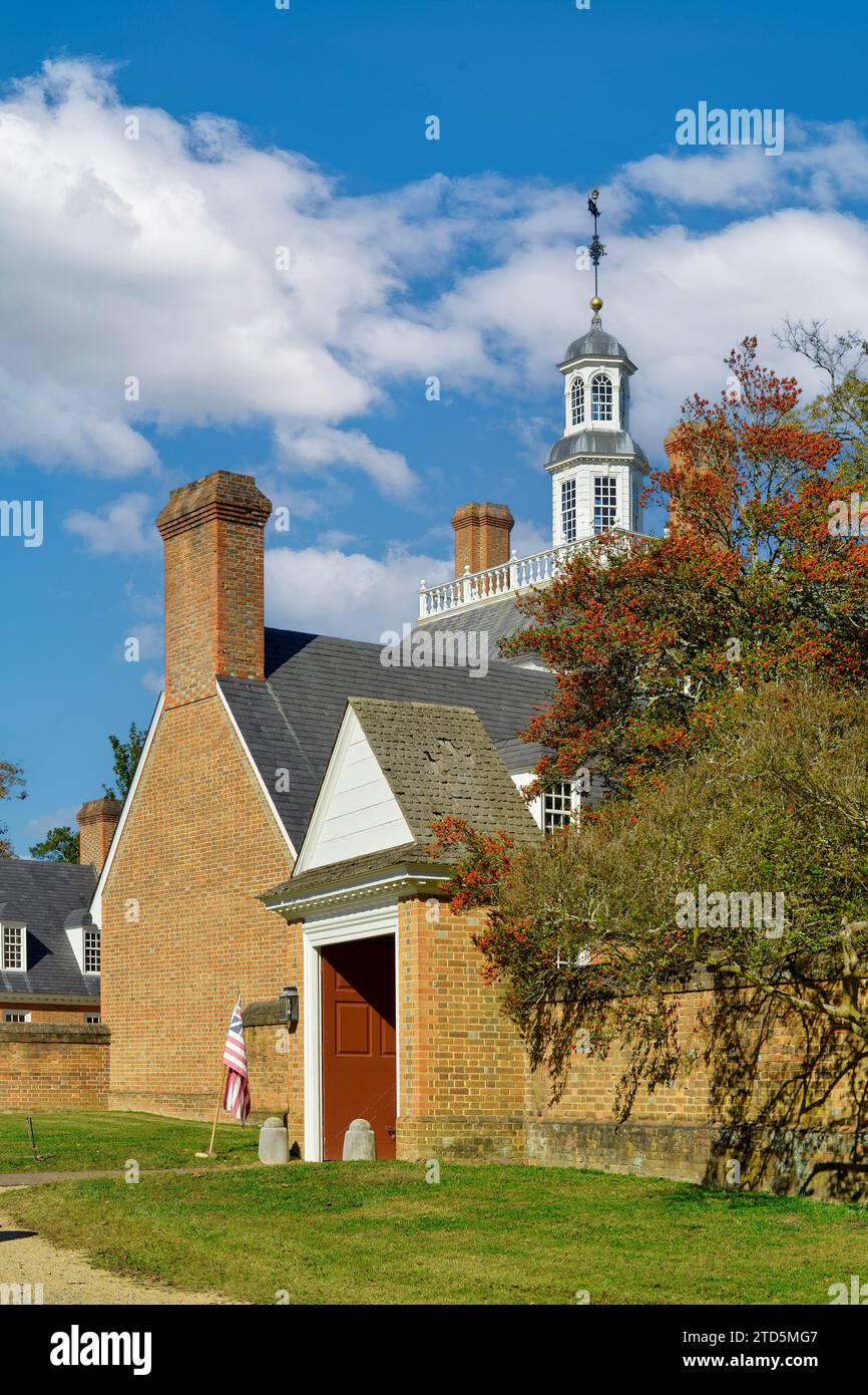Buildings colonial williamsburg in virginia hi-res stock photography ...