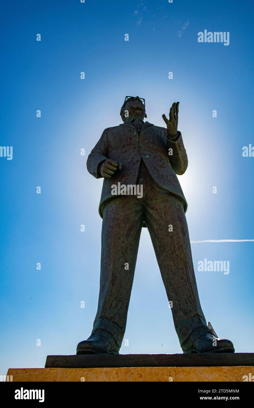 Noel Galea Bason's 2018 bronze statue of Labour Party Leader, Dom ...