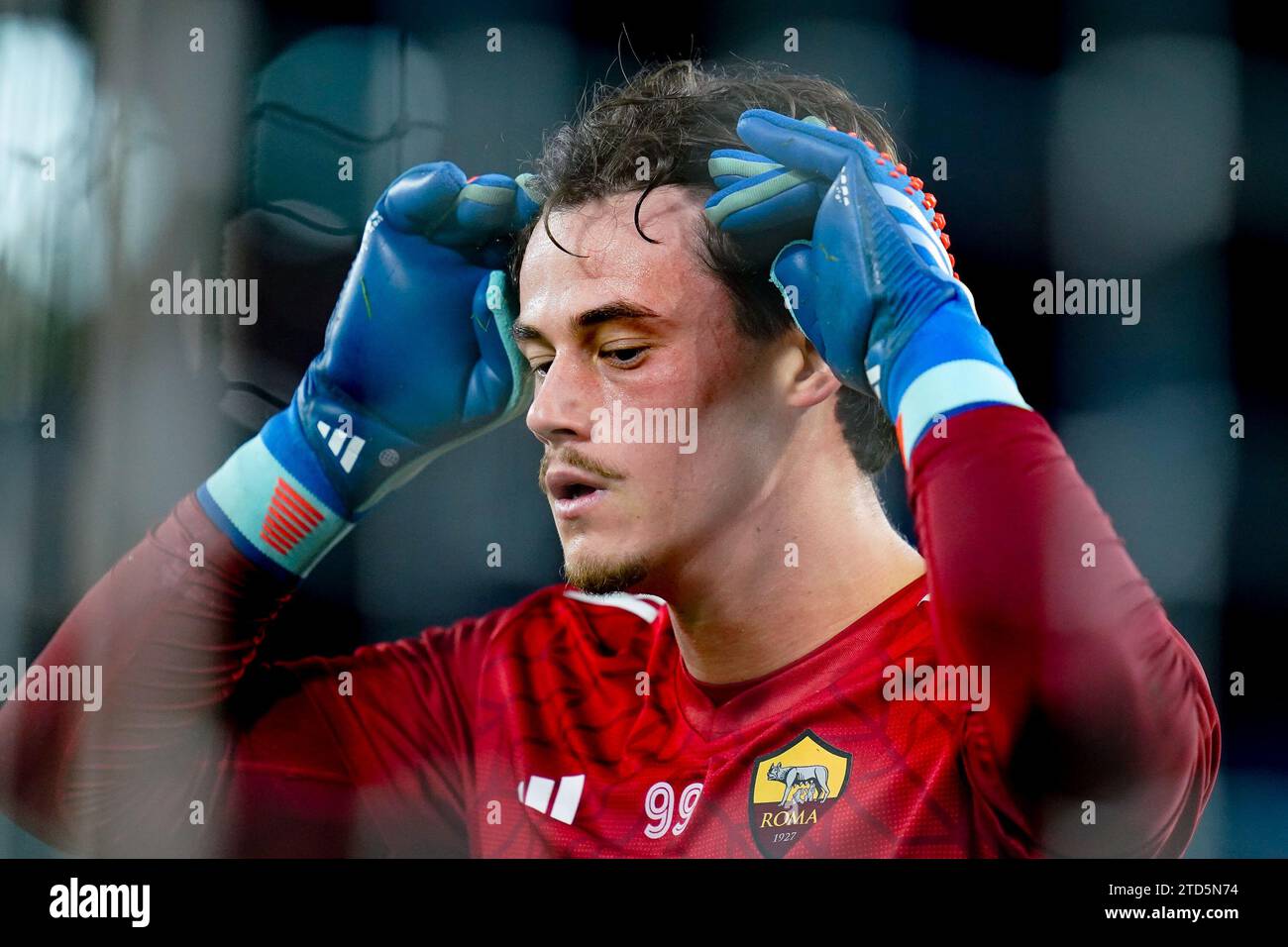 Mile Svilar of AS Roma looks on during the UEFA Europa League Group G ...
