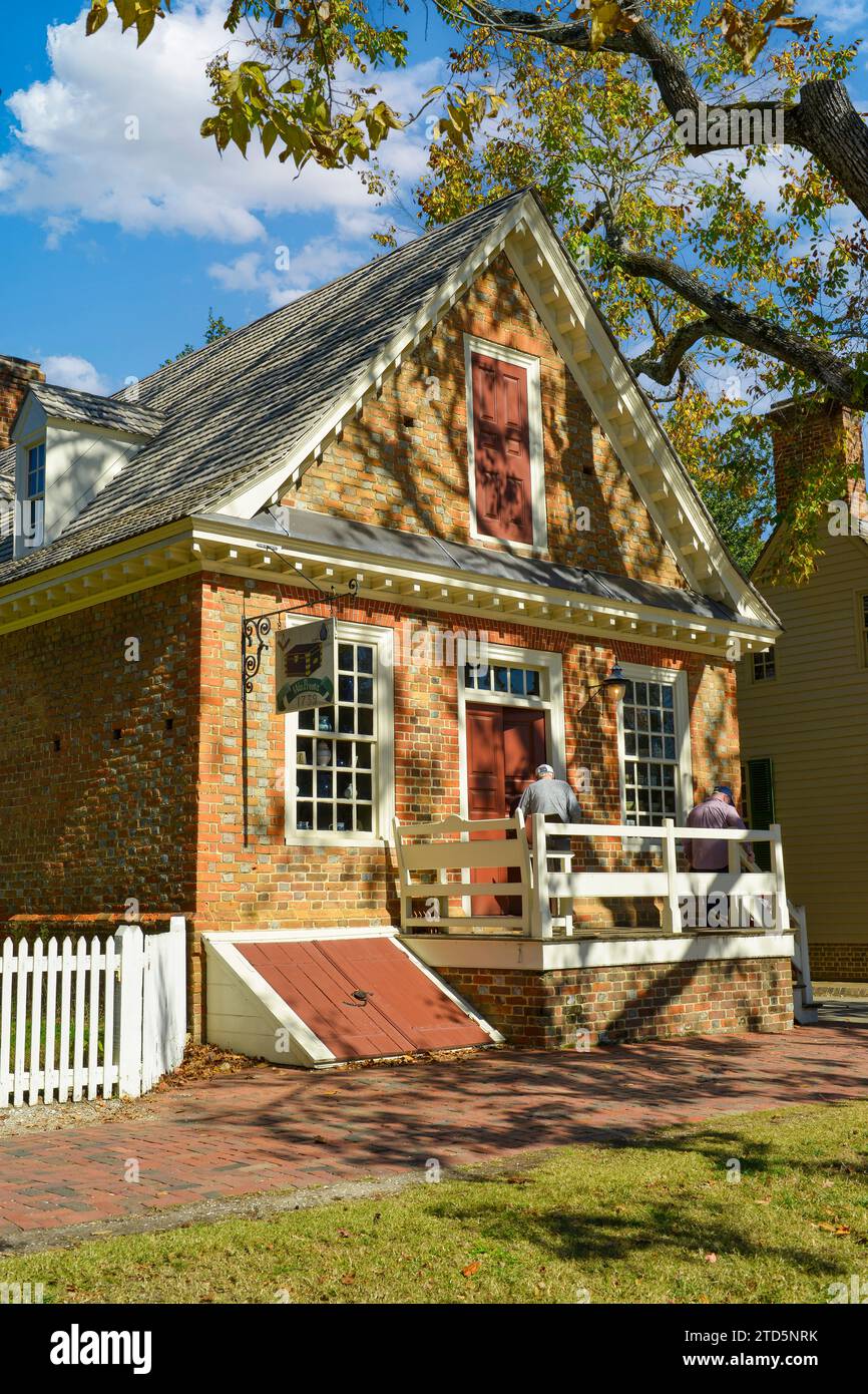 William Prentis store on Duke of Gloucester Street, Colonial ...