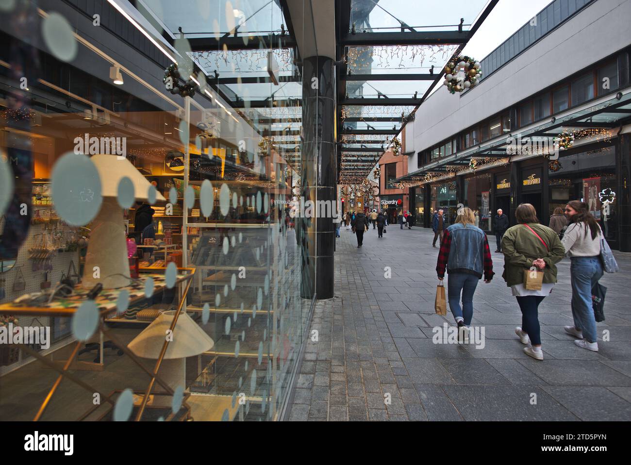 Princesshay shopping precinct in the city of Exeter, Devon, England ...