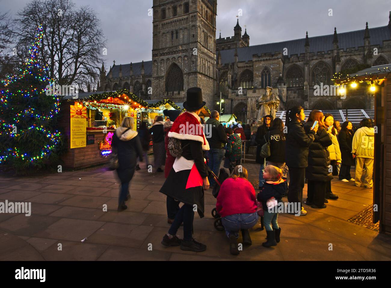 Christmas market on Exeter Cathedral Green. Exeter, Devon, UK Stock ...