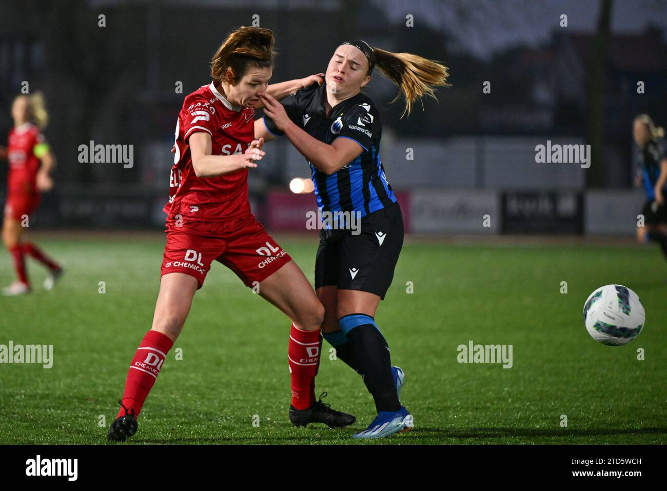 Nicky Van Den Abbeele (28) of Zulte-Waregem pictured fighting for the ball with Davinia ...