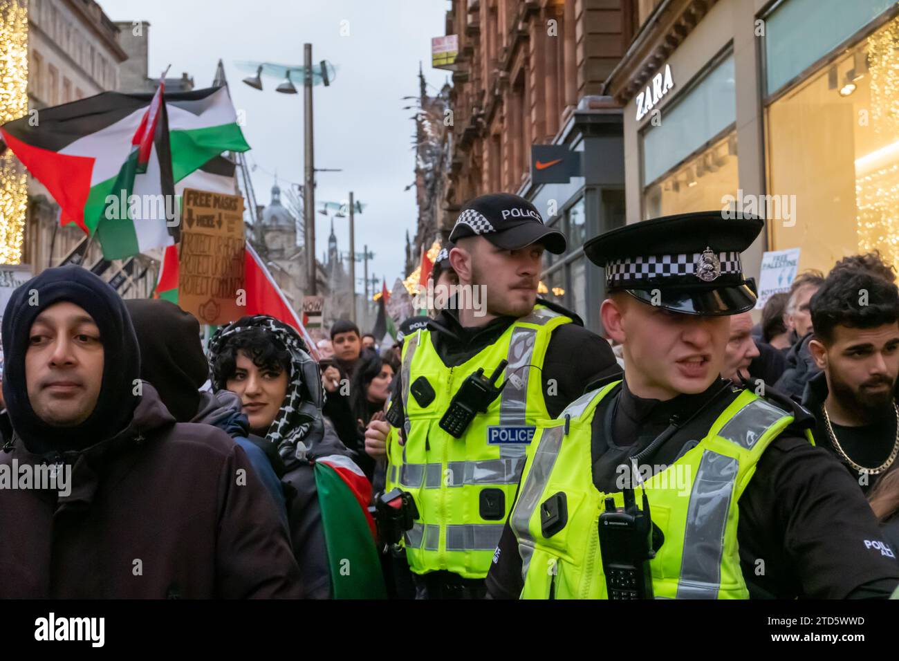 Glasgow, Scotland, UK. 16th December, 2023. People supporting Palestine ...