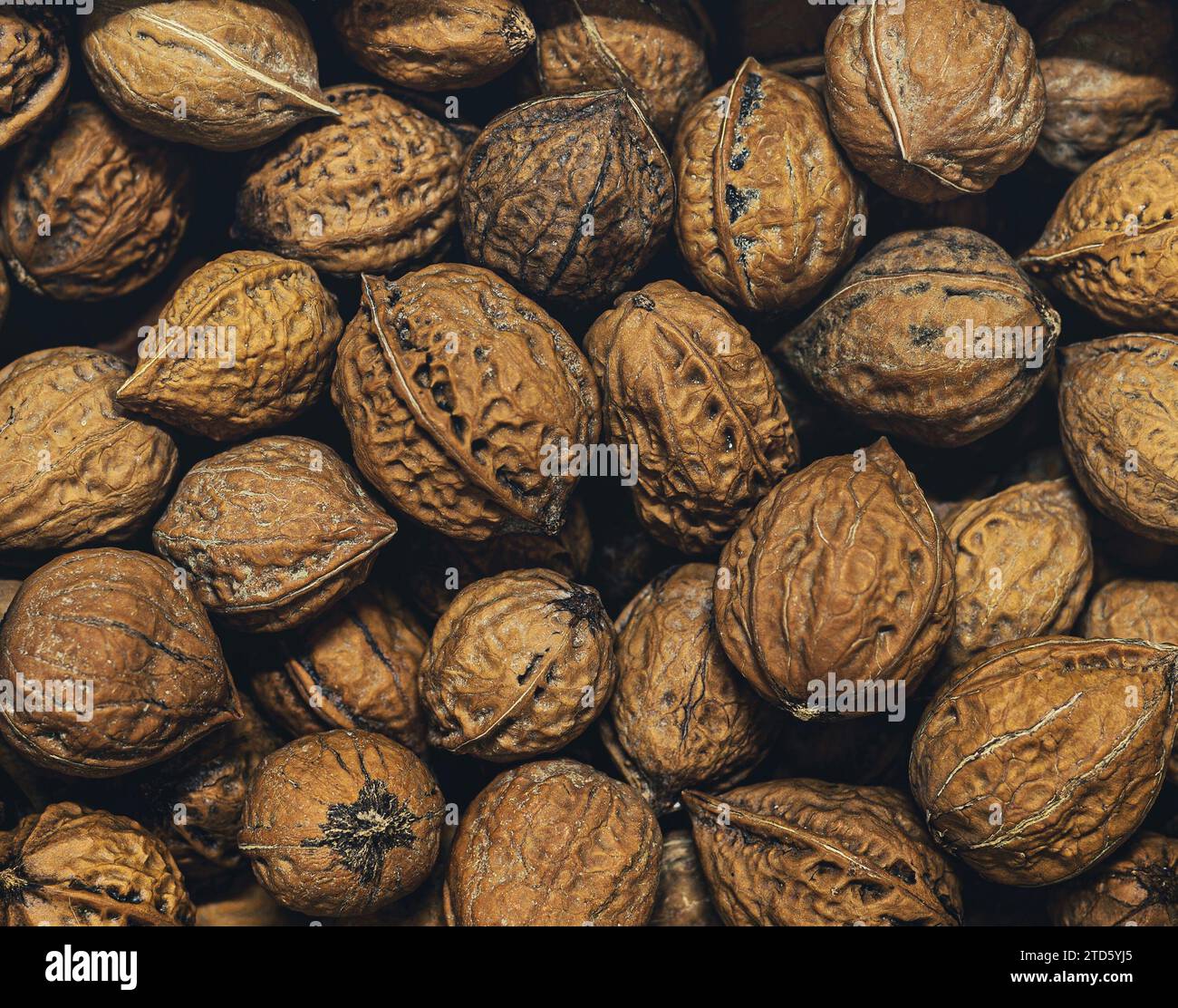 Californian walnut hi-res stock photography and images - Alamy