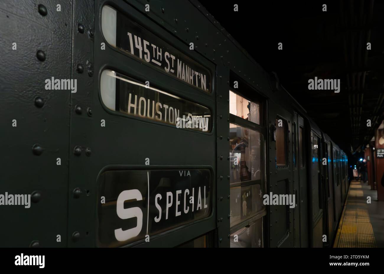 New York, New York, USA, 16th December, 2023 New York's annual Holiday Nostalgia Train Rides ...