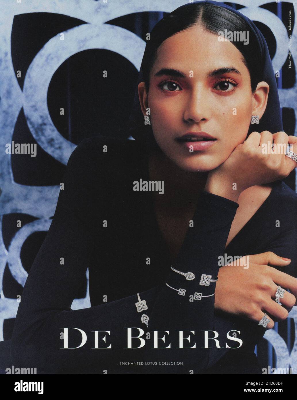 Harper's Bazaar November 2023 Magazine Advert, USA Stock Photo - Alamy