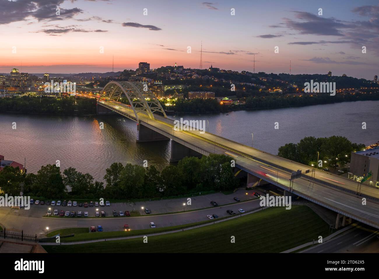 Cincinnati, Ohio with driving cars on Daniel Carter Beard Bridge ...