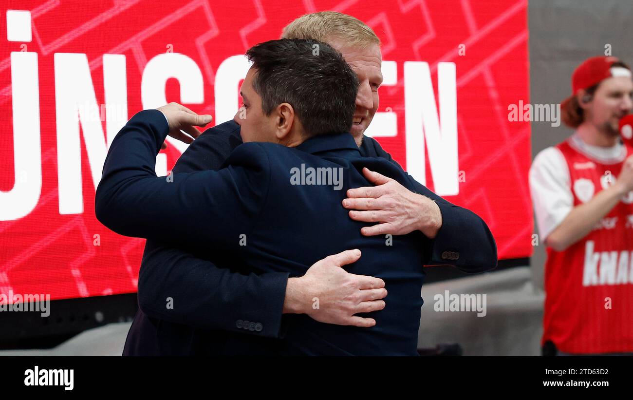 Bild: v. l. Gesch?ftsf?hrer?Steffen Liebler (Wuerzburg Baskets) und Headcoach Sasa Filipovski ...