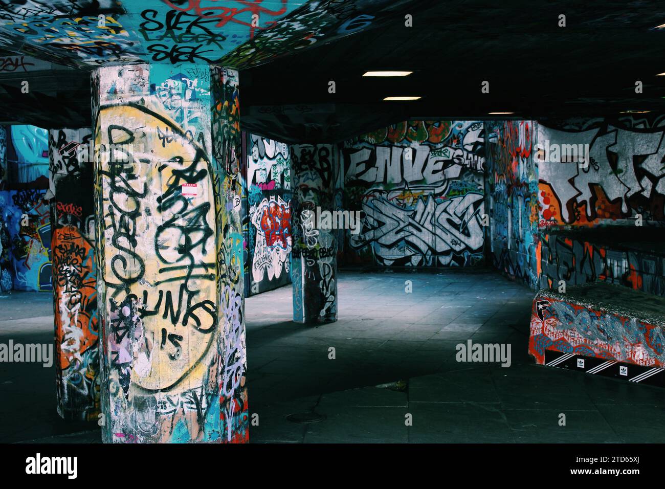 Southbank Skatepark Graffiti Stock Photo - Alamy