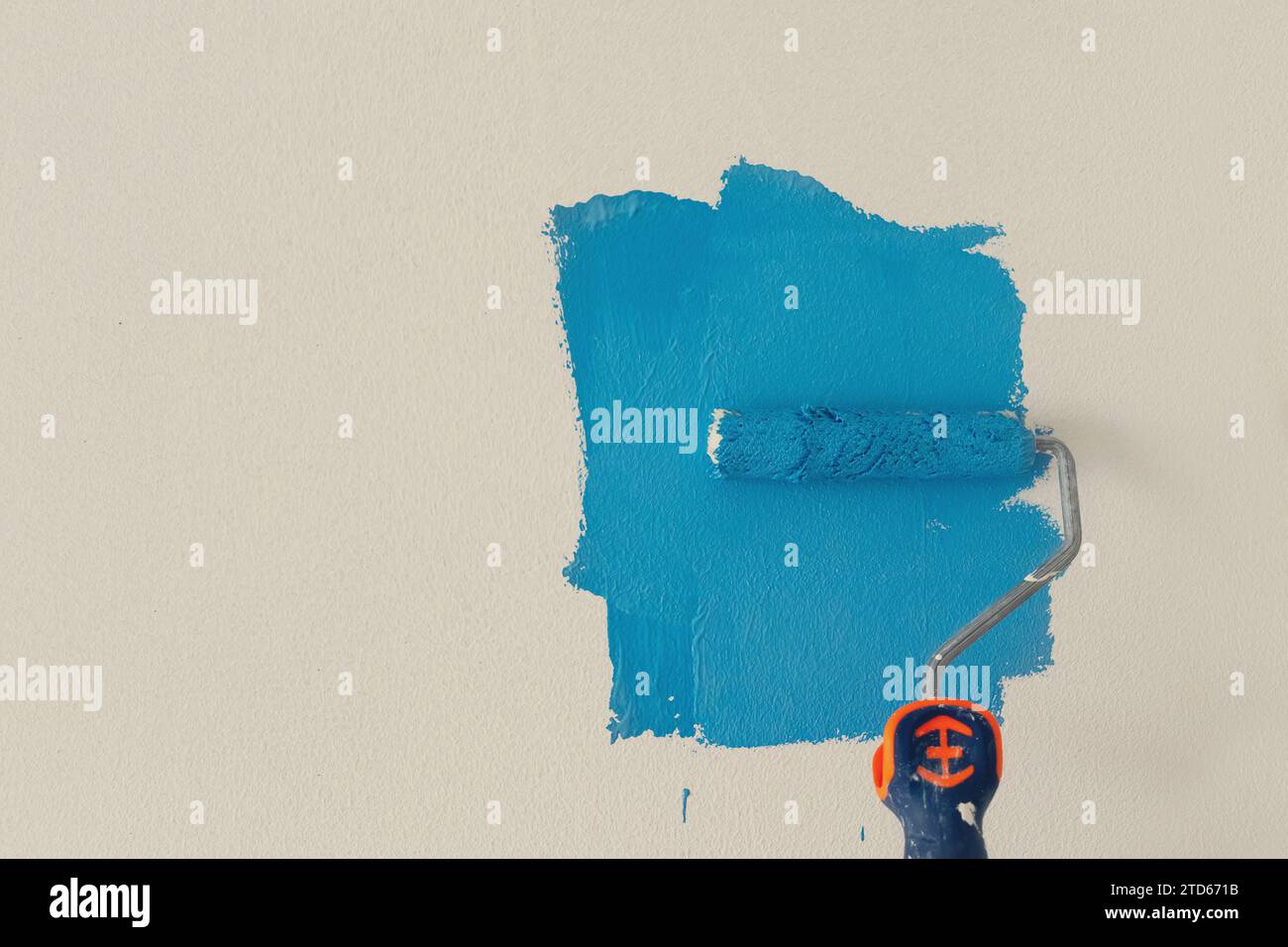 Helping someone at home hi-res stock photography and images - Alamy