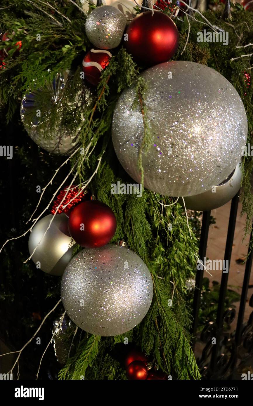 Christmas decorations on building on Upper East side of Manhattan, New ...